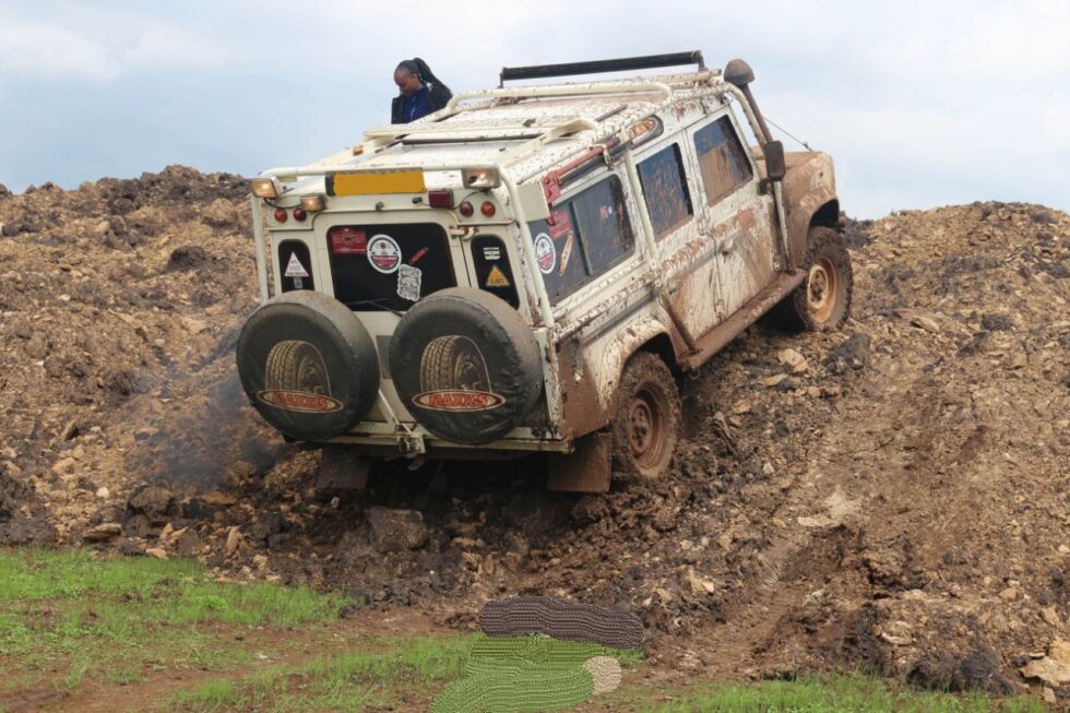 Land rover defender self drive camping safari rental kenia | Self-Drive ...